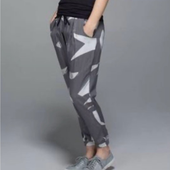 lululemon athletica | Pants & Jumpsuits | Euc Lululemon City Jogger ...